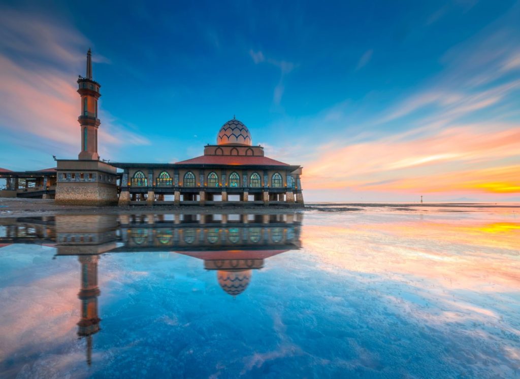 7 Beautiful Mosques Around Malaysia Going Places By Malaysia Airlines